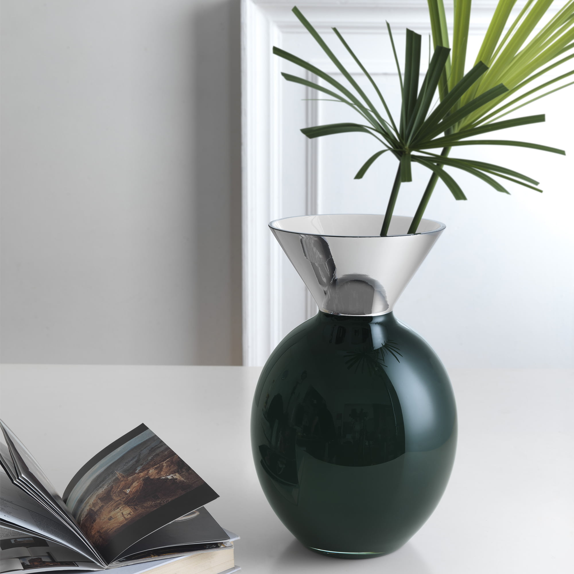 Dogale Balloon Green Vase H.30 - Artelia